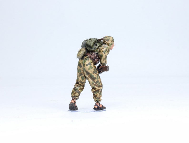 Painted Figure NVA Sniper Soldier in Battle, Vietnam War 1:35 Scale ...