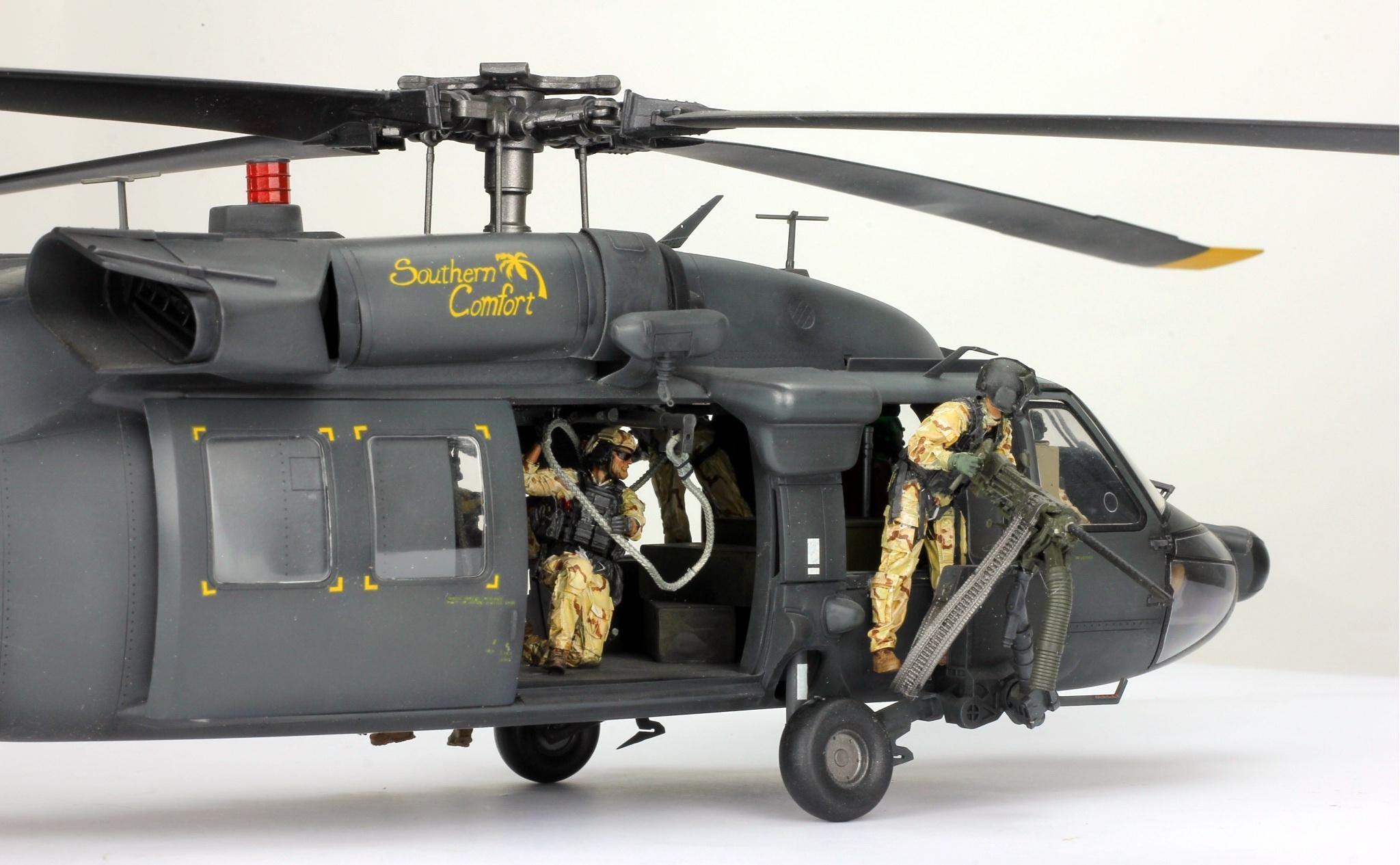 Handmade 1:35 MH-60L Black Hawk Model With Crew - Etsy