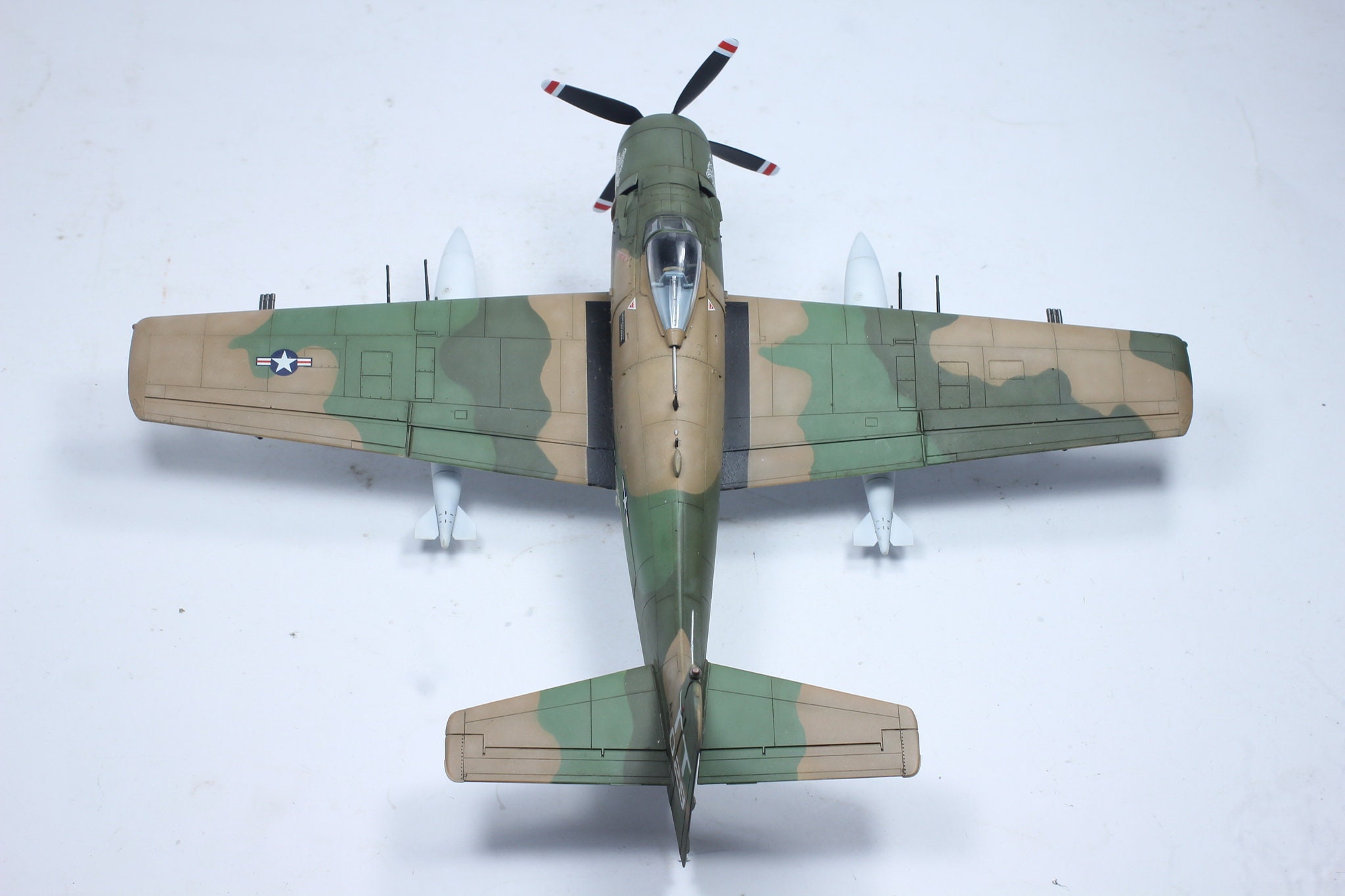 Probuilt Model USAF A-1J Skyraider Vietnam War 1:48 (built and Painted ...