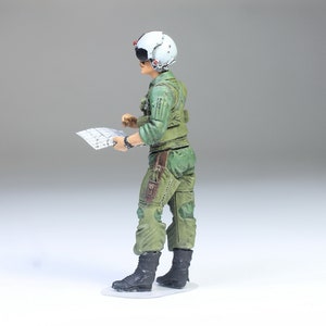 Painted Figure Modern USAF Fighter Pilot for F14 F18 A10 F22 F35 F16 1: ...