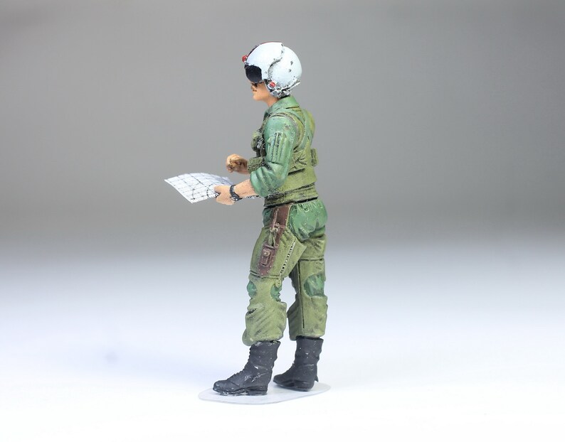 Painted Figure Modern USAF Fighter Pilot for F14 F18 A10 F22 F35 F16 1: ...