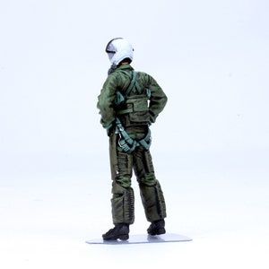 Handmade Painted USAF Fighter Pilot Figure: 1/32 Scale Resin Model ...