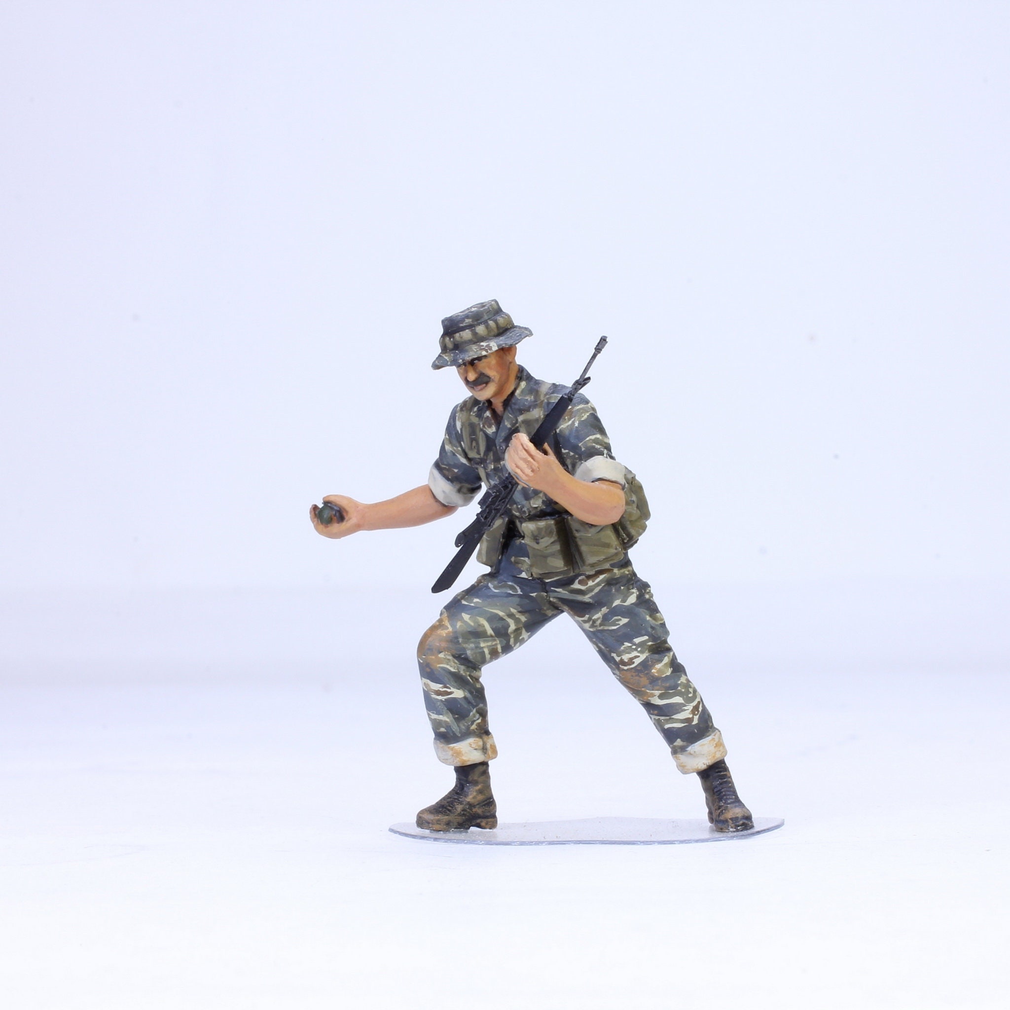 Pro-painted US Army Special Force Fighting in Vietnam War, 1:35 Scale ...