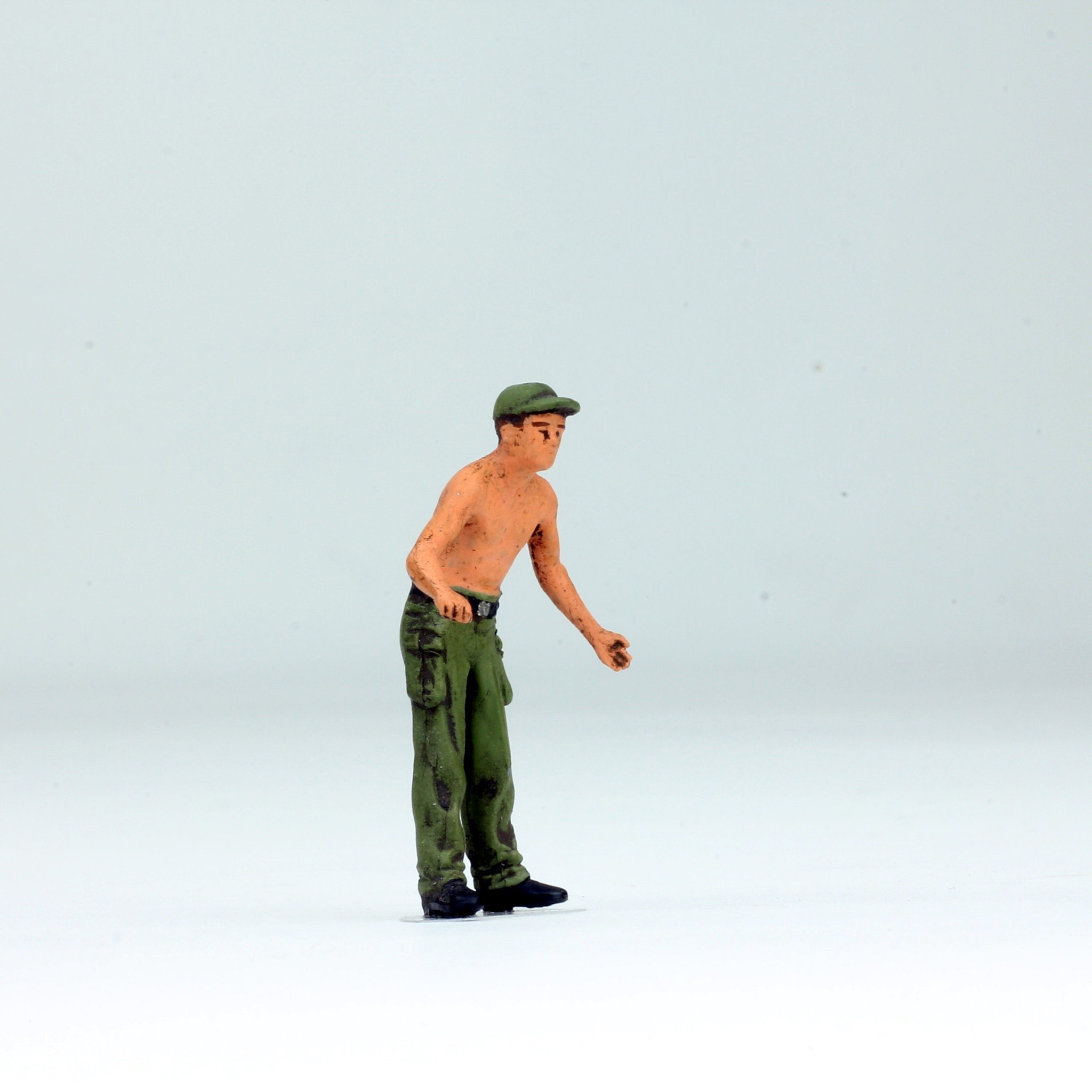 Painted Figure USAAF Ground Crew WWII set 3 1:48 built and Painted by ...