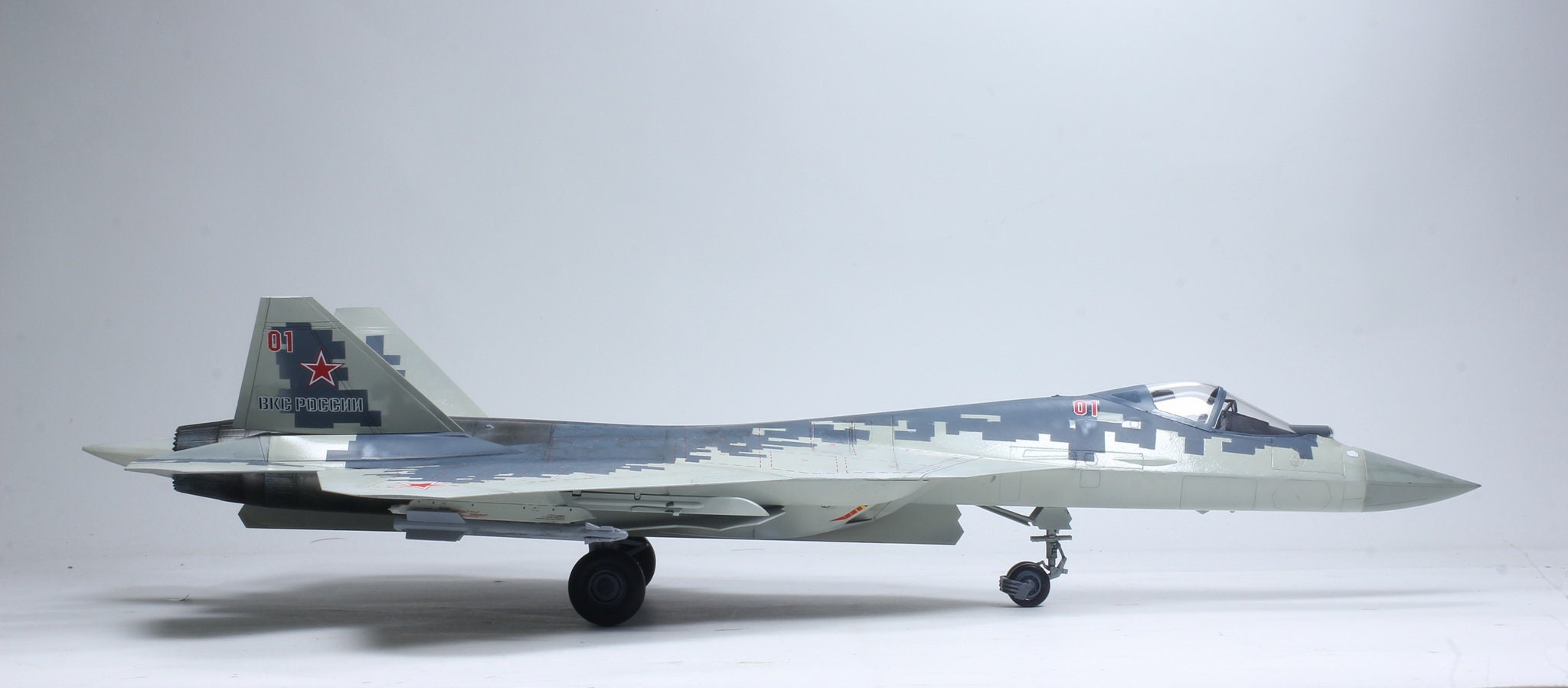 Pre-order Russian SU-57 Felon Modern War 1:48 built and Painted by ...