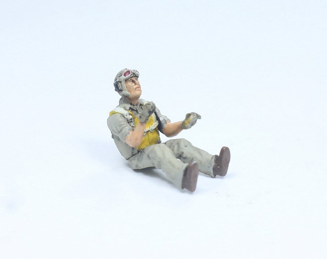Painted Figure US Navy Seated Pilot WWII 1:48 (built and Painted by ...