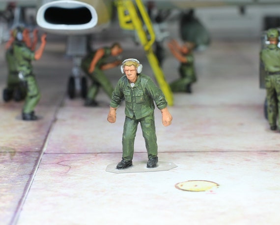 Painted Figure USAF Ground Crew 1:48 built and Painted by - Etsy