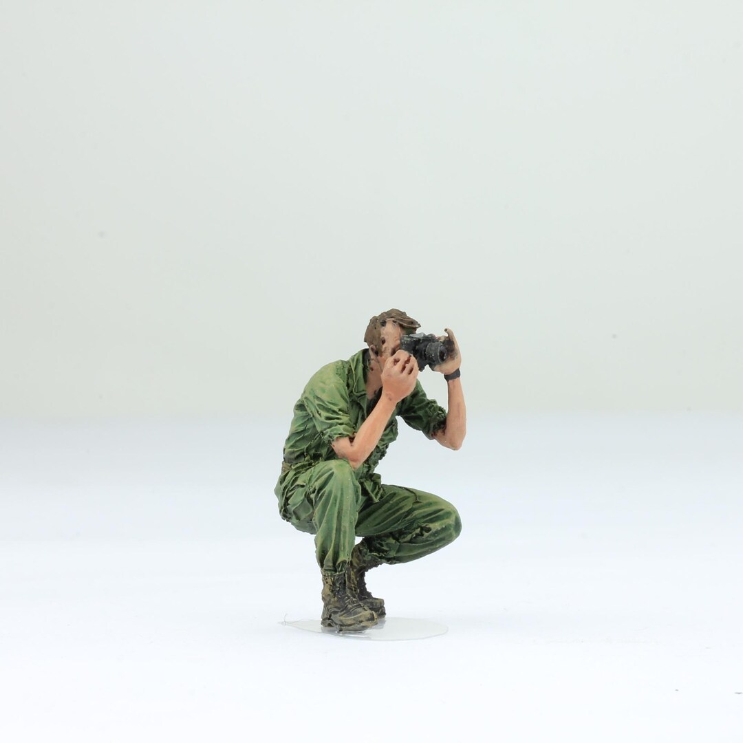 Propainted 1:35 US Photographer | Vietnam War Military Figure - Etsy