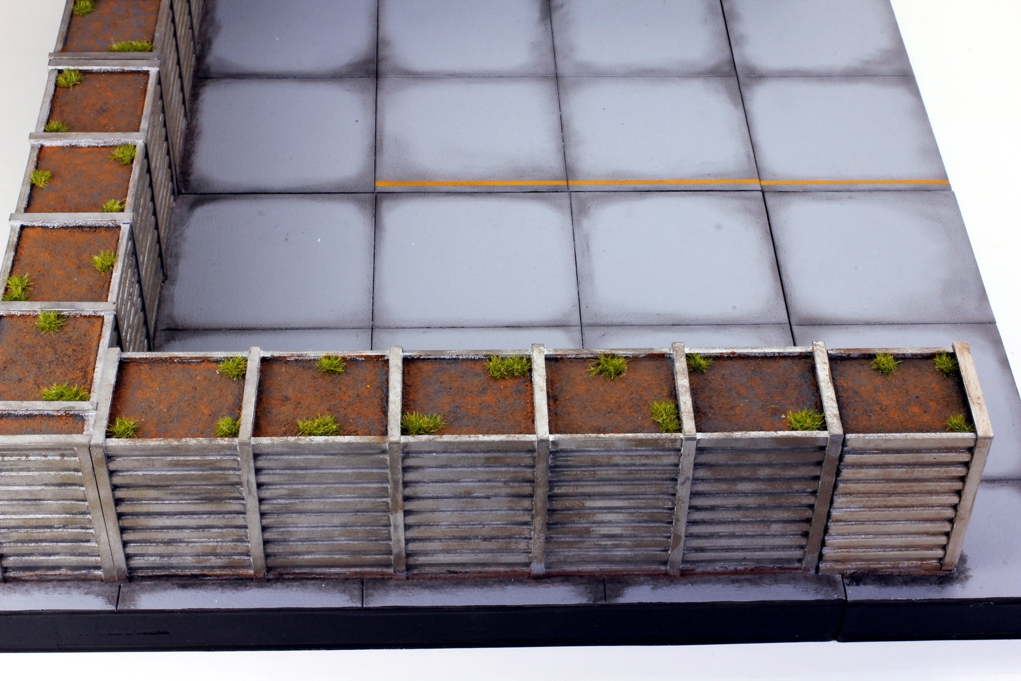 Probuilt Diorama USAF Airfield With Steel Revetment Wall Diorama ...