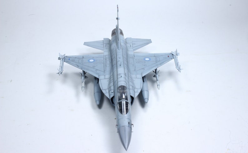 Pre-order Probuilt Model Pakistan JF-17 Thunder 1:48 built and Painted ...