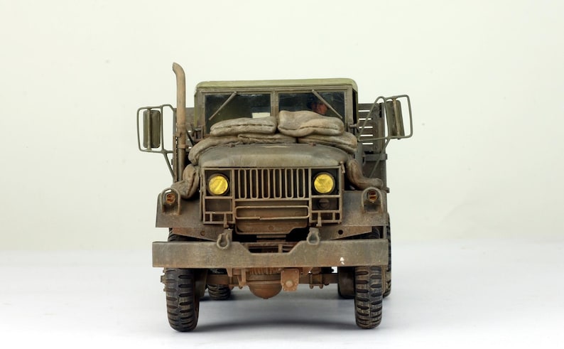 Probuilt 1:35 US Army M35A2 Cargo Truck Model /w Driver , Vietnam War ...