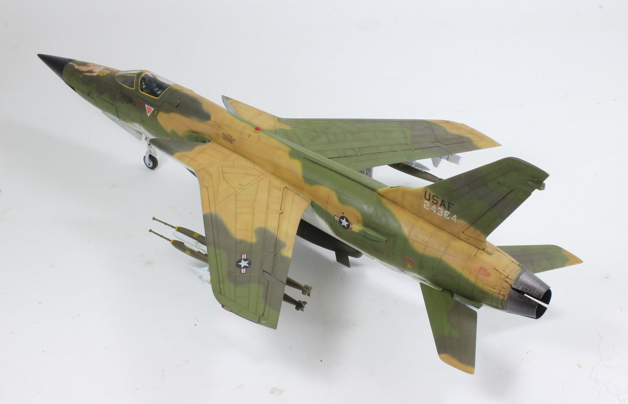 Probuilt Model USAF F-105D Thunderchief Vietnam War 1:48 built and ...