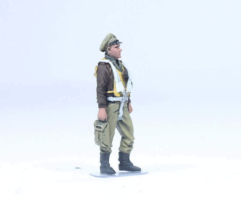 Painted Figure USAAF Pilot WWII 1:48 built and Painted by Professional ...