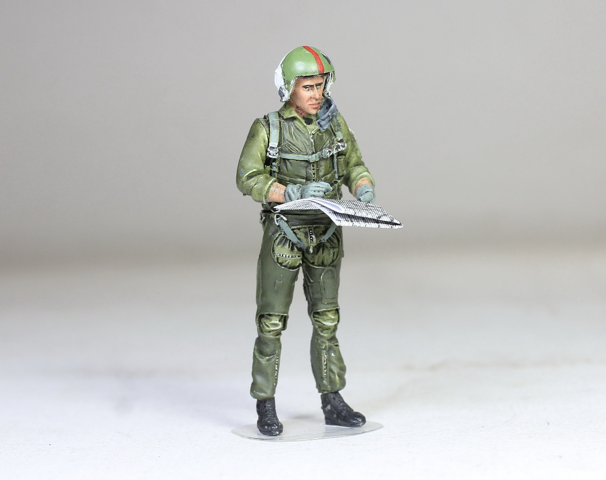Painted Figure Modern USAF Fighter Pilot for F14 F18 A10 F22 F35 F16 1: ...