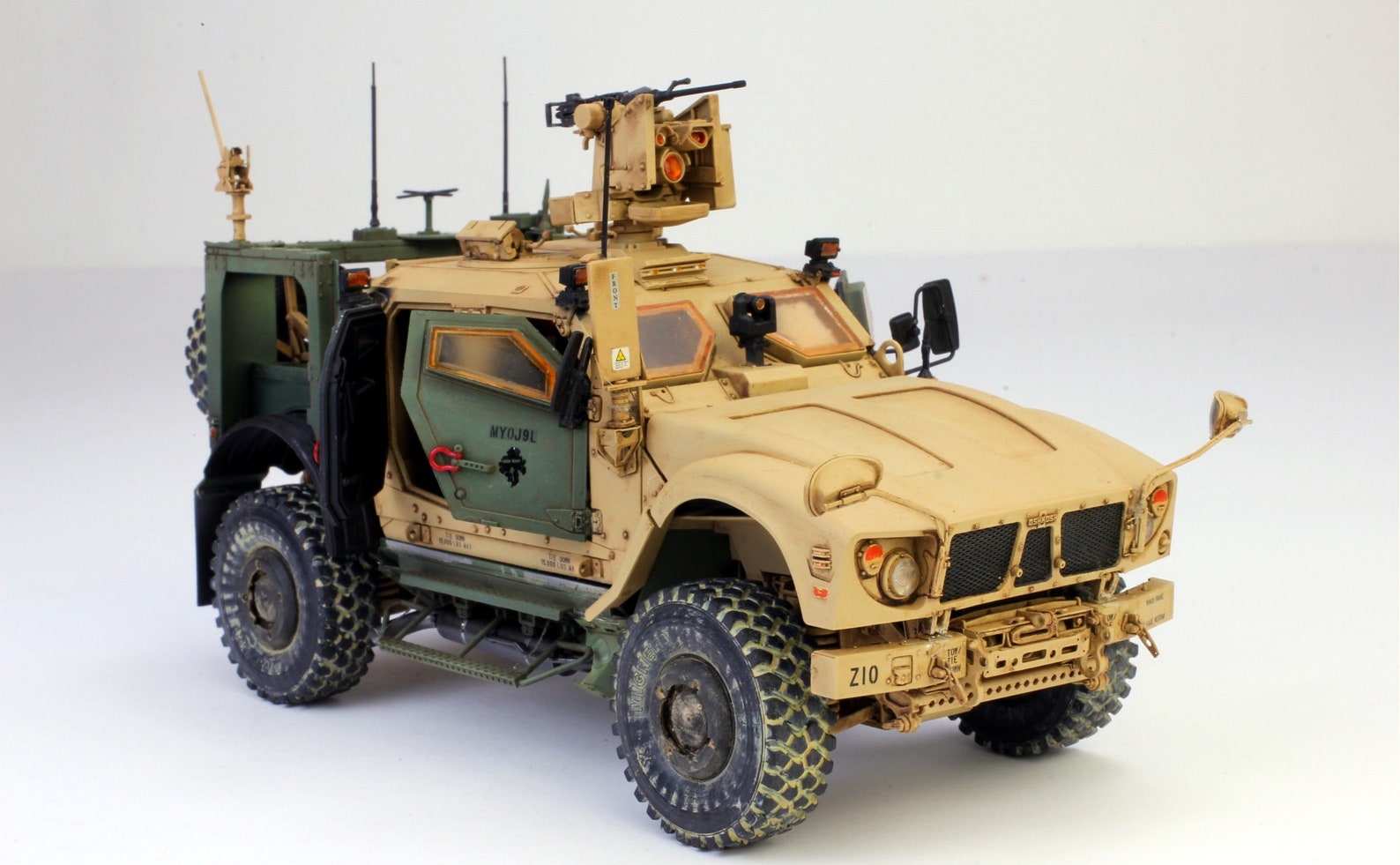 Probuilt Model 1:35 US Army M1240A1 M-ATV Modern Warfare (interior ...
