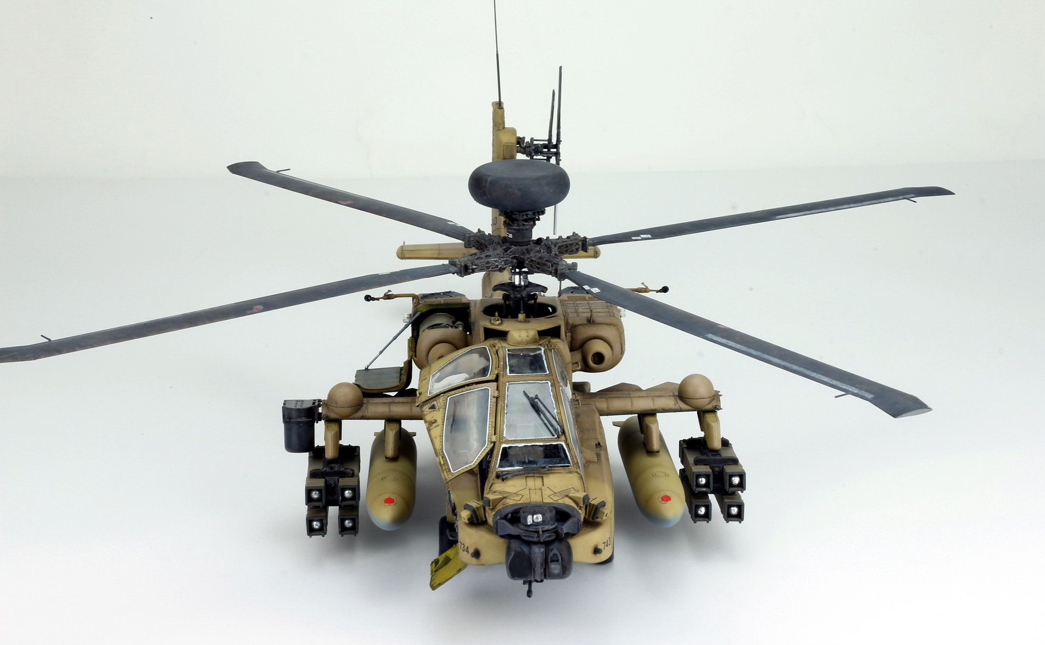 Pro Built Model 1:35 Israeli IAF AH-64D Saraf Apache (built and Painted ...
