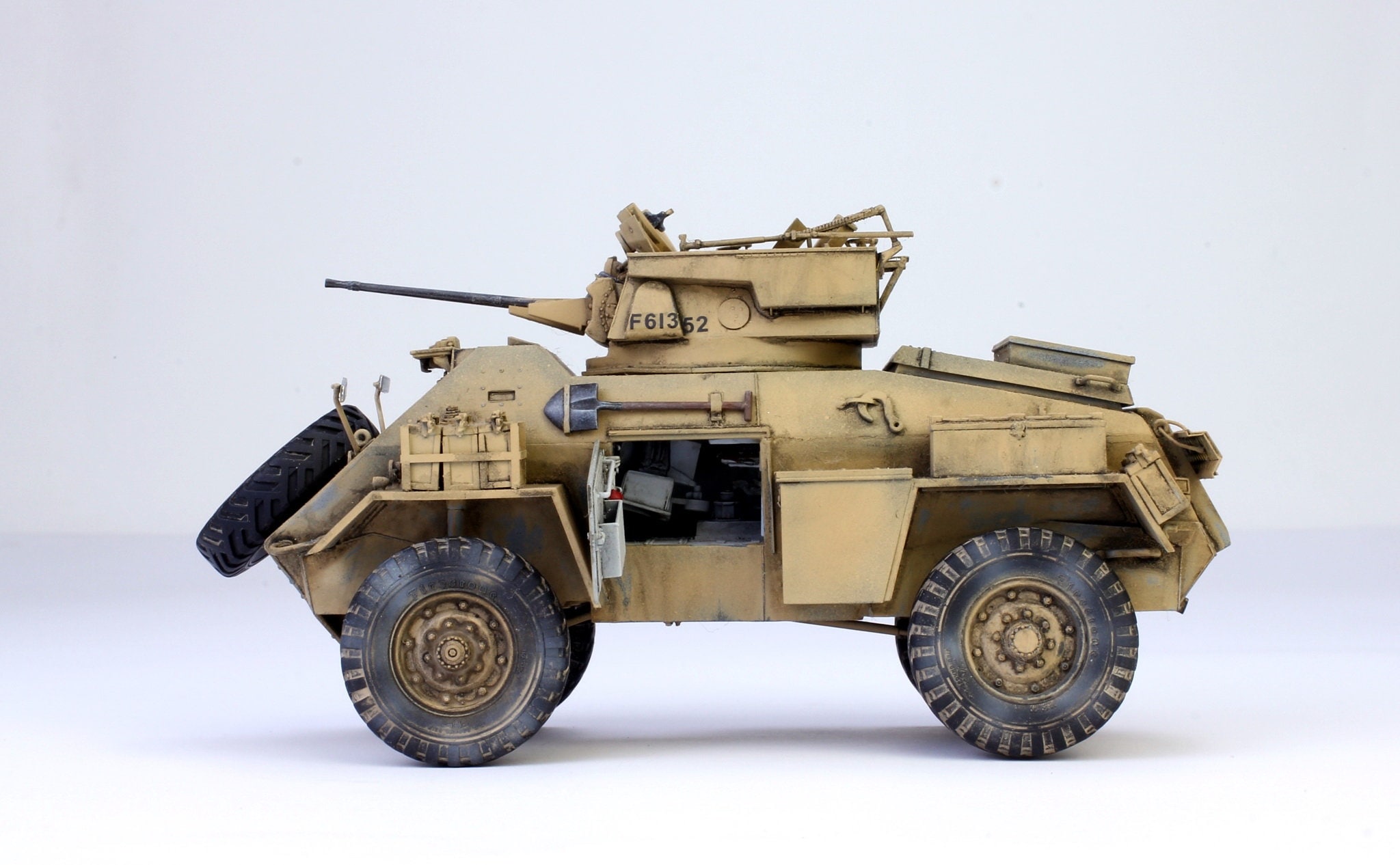 Pro Built Model British Humber Armoured Car MK.II full Interior Details ...