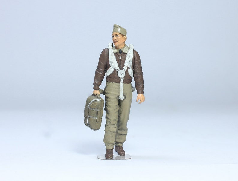 Painted Figures USAAF Bomber Pilots & Crew WWII 1:32 Scale (built and ...