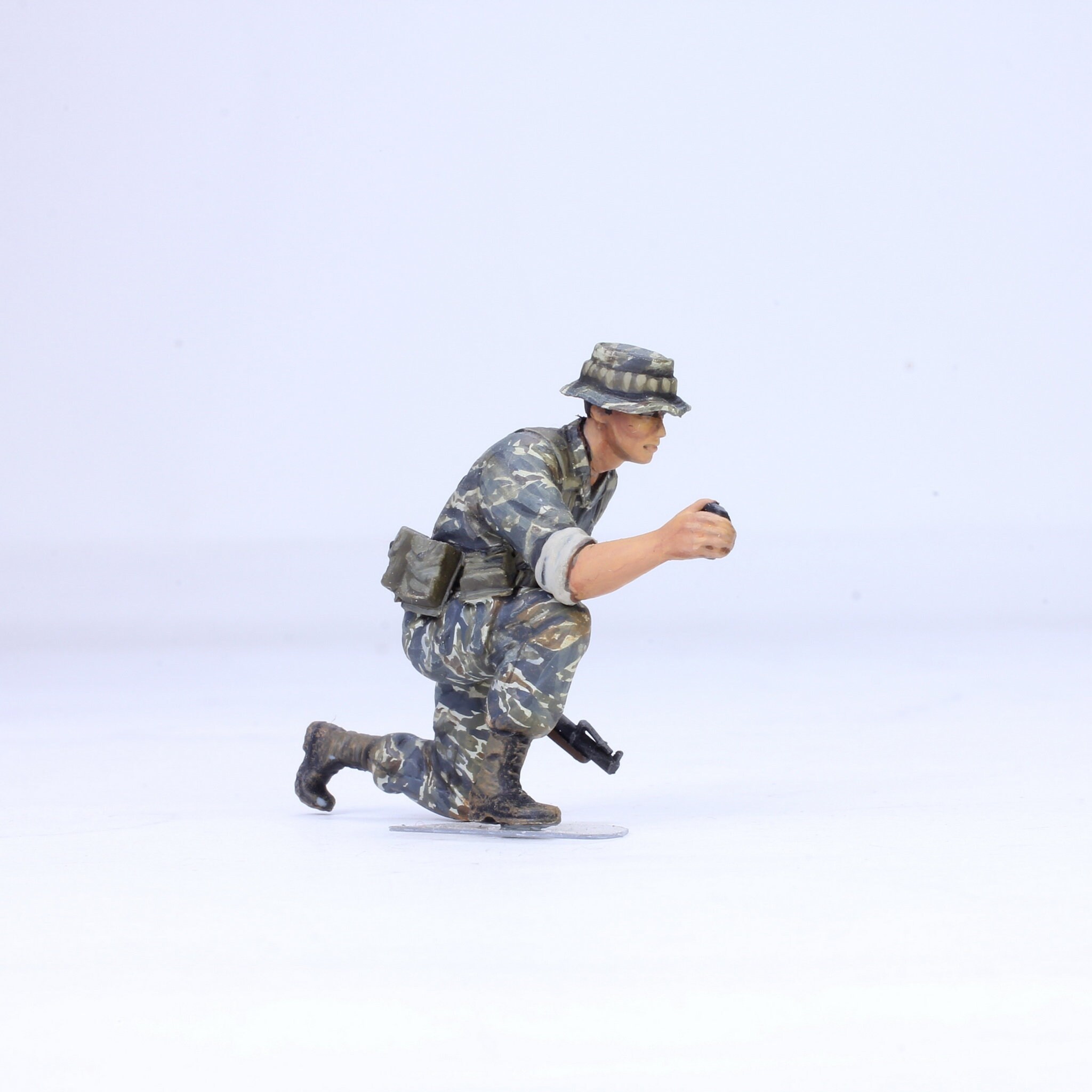 Pro-painted US Army Special Force Fighting in Vietnam War, 1:35 Scale ...