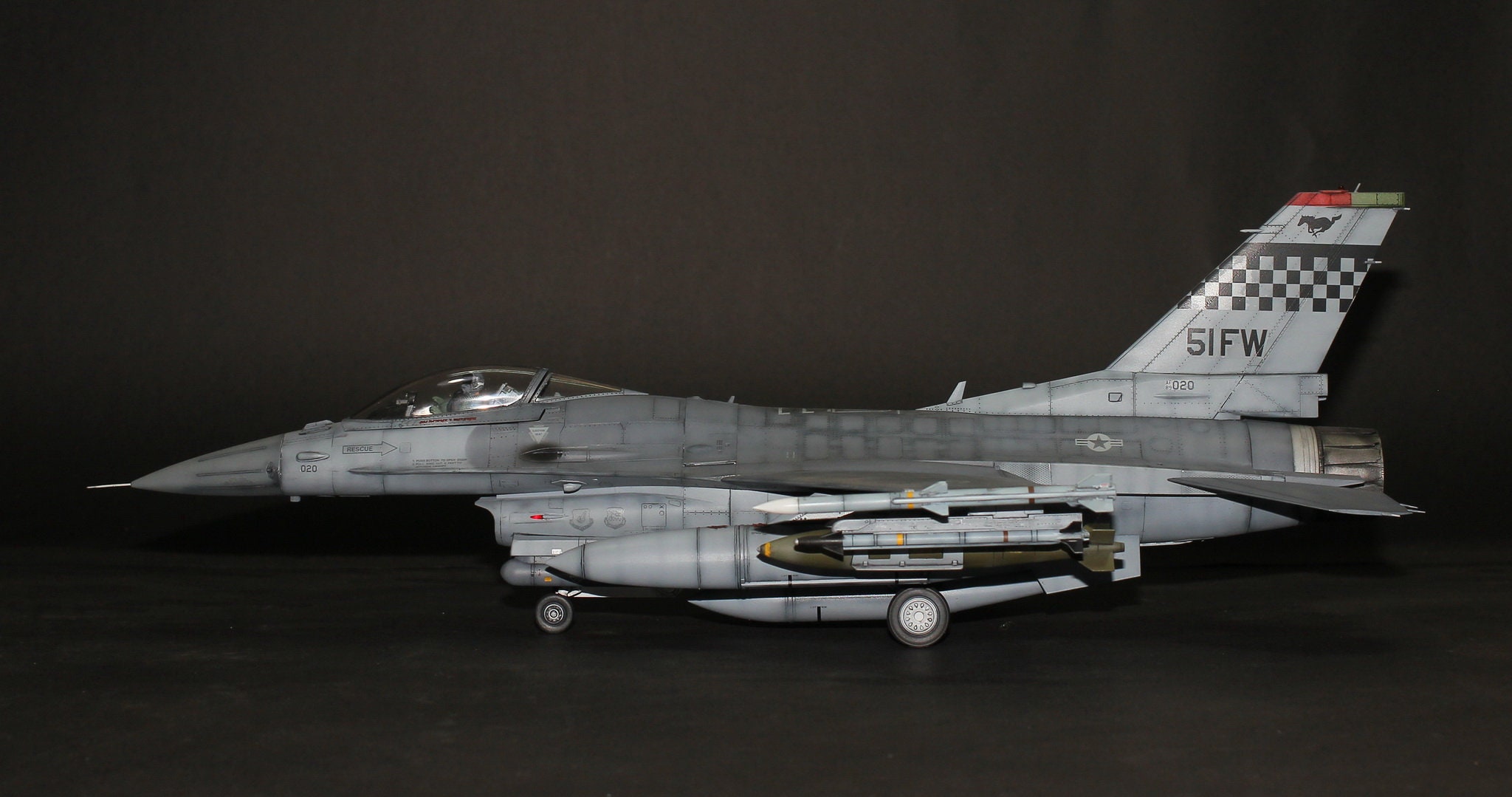 Pro-built USAF F-16CJ Block 50 Viper /w Seated Pilot & 02 - Etsy Australia