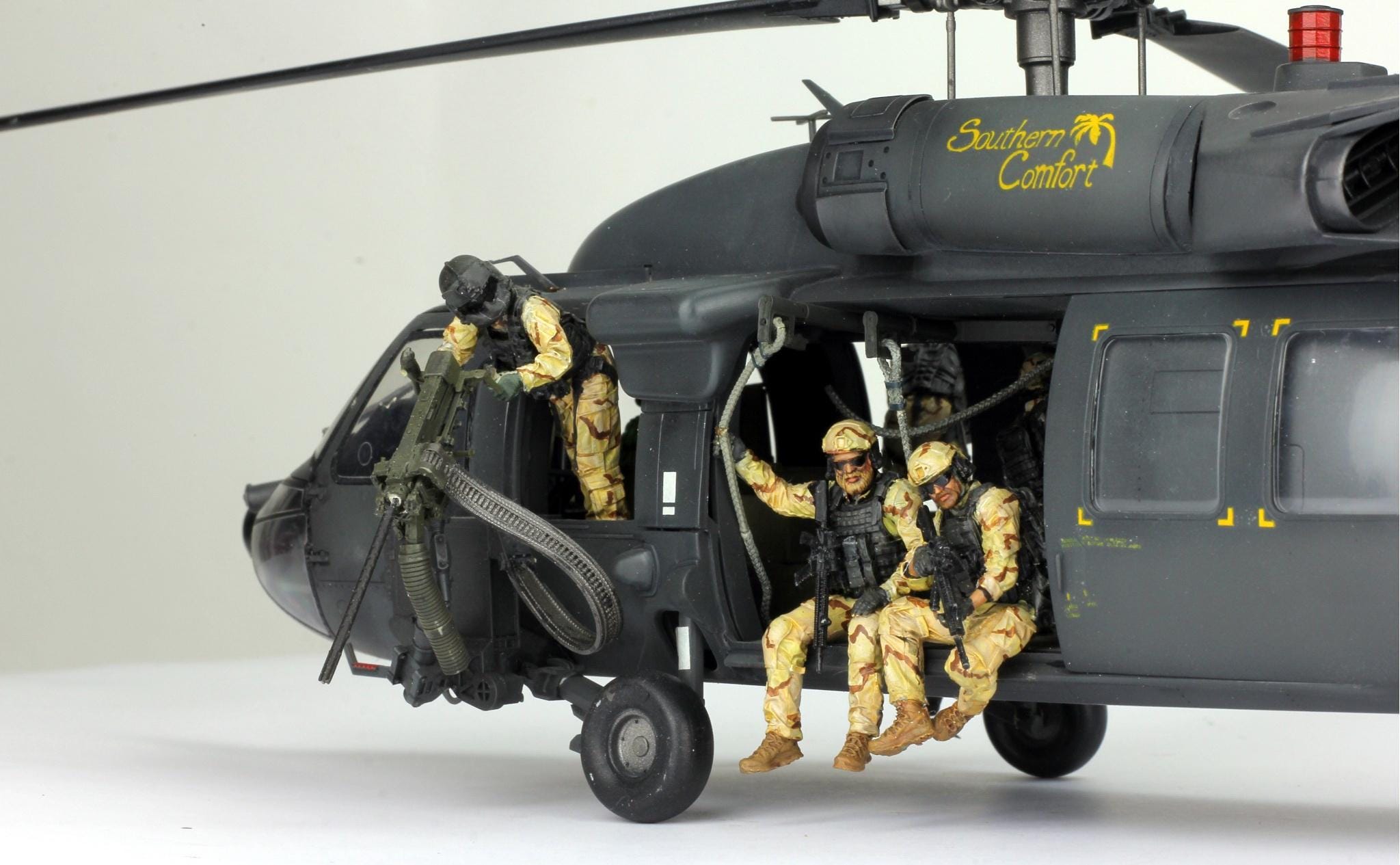 Handmade 1:35 MH-60L Black Hawk Model With Crew - Etsy