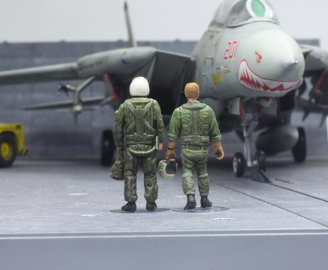 Handmade Painted US Navy Pilot Figures (1:72 Scale) - Etsy