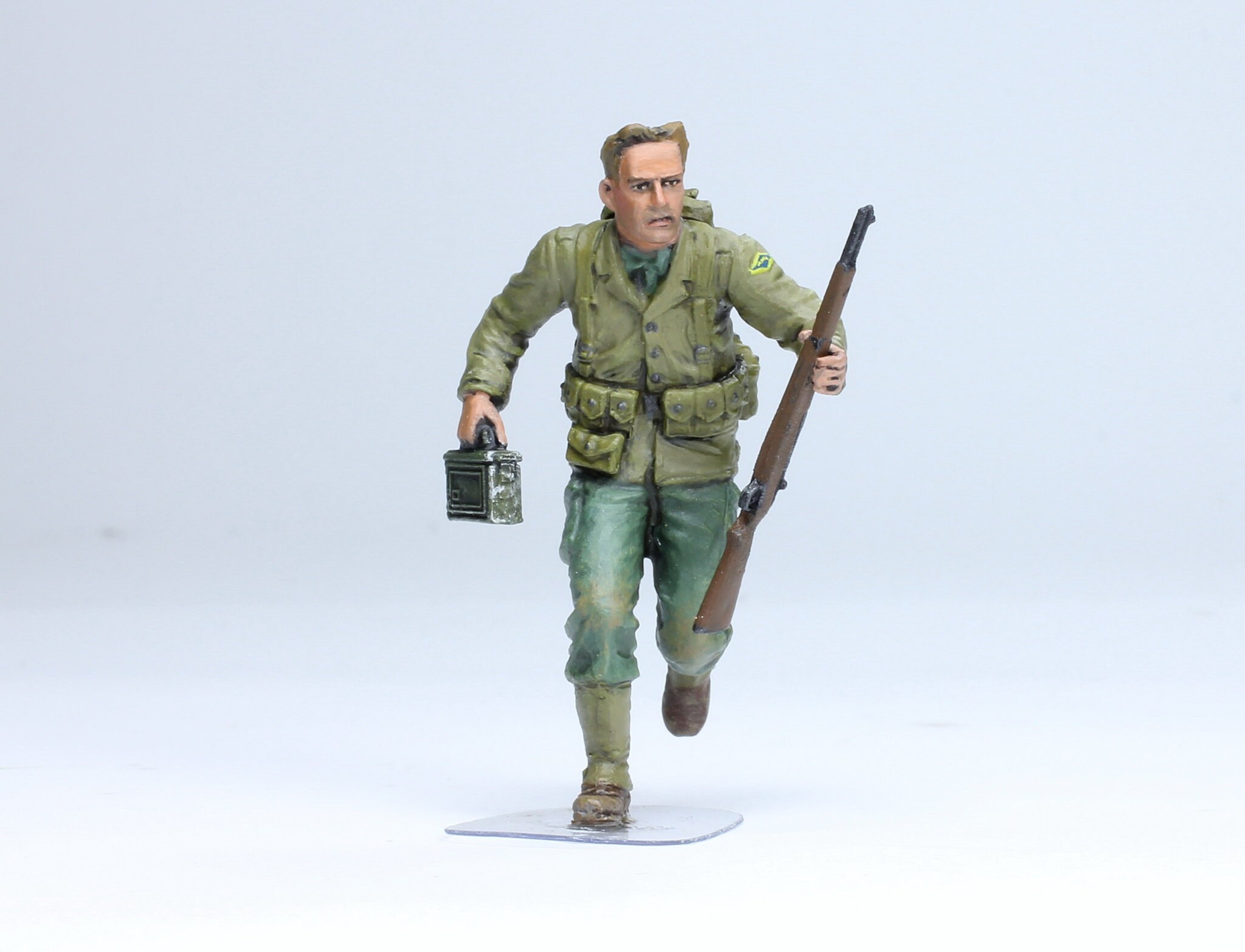 Painted Figure US Soldiers Moving in European Battlefield 06 Figures ...