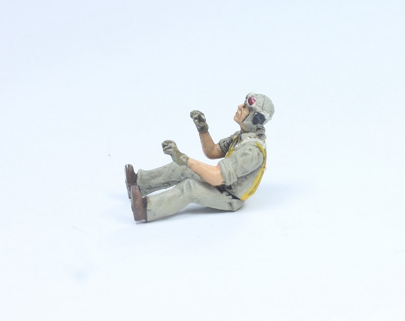 Painted Figure US Navy Seated Pilot WWII 1:48 built and - Etsy