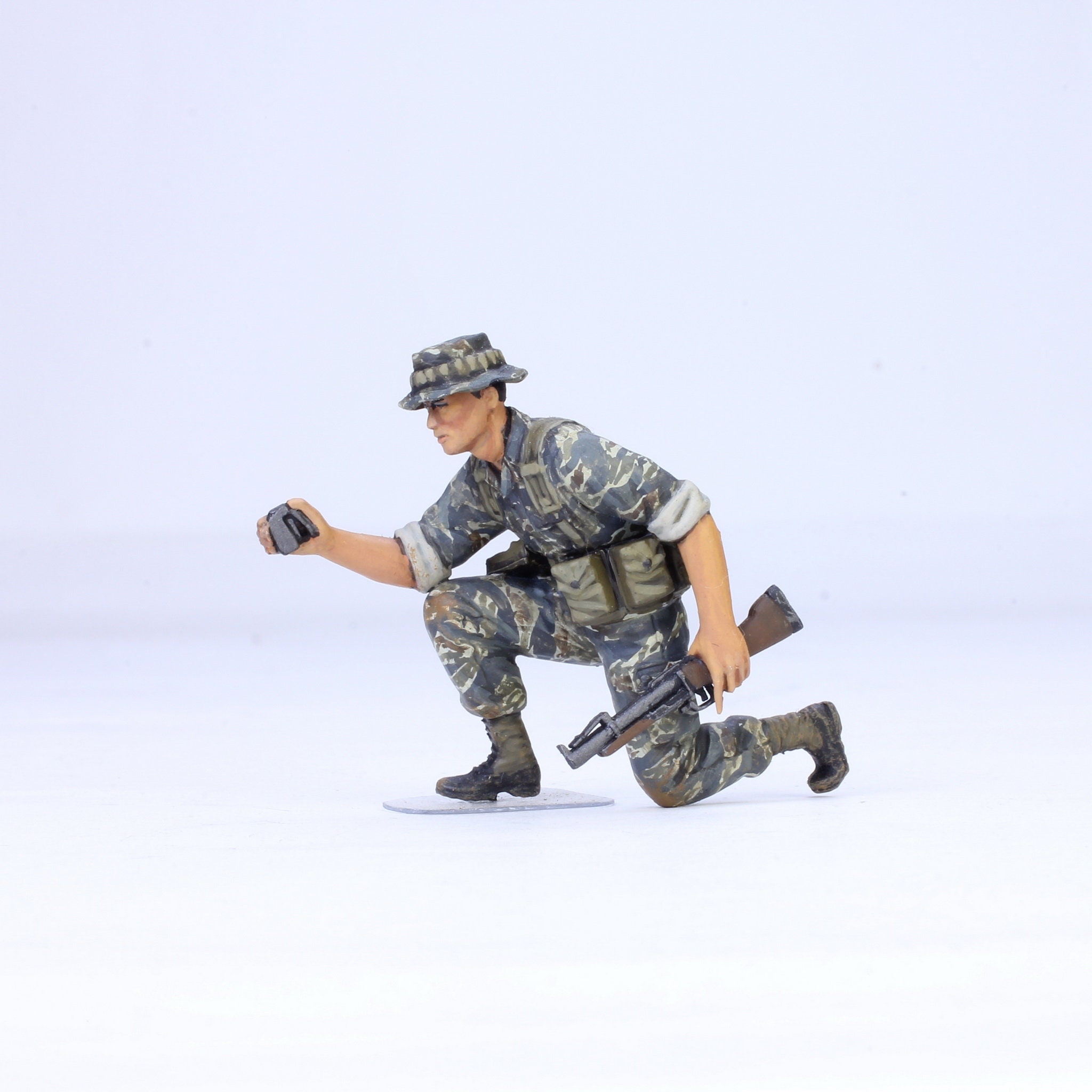 Pro-painted US Army Special Force Fighting in Vietnam War, 1:35 Scale ...