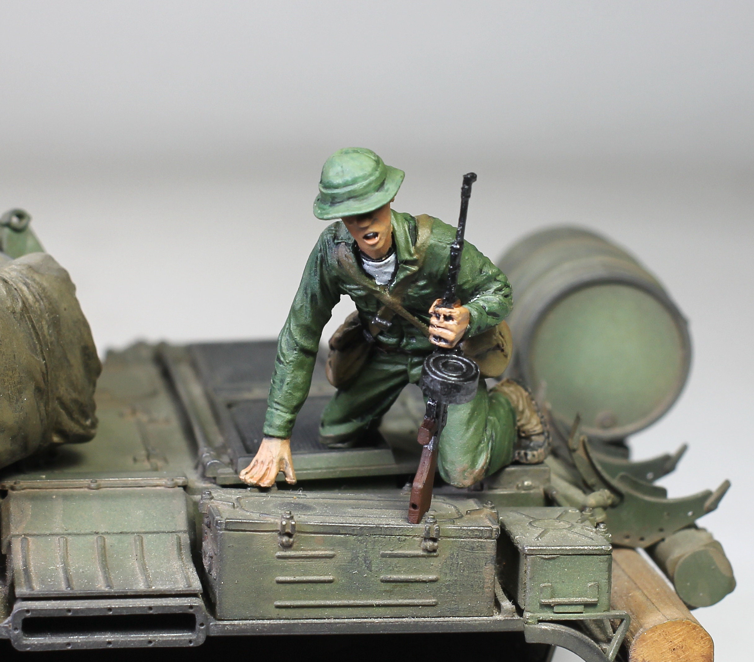 Painted Figure NVA Tank Rider Vietnam War 1:35 Scale (built and Painted ...