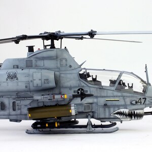 Pre-order Probuilt Model USMC AH-1Z 1:35 (built and Painted by ...