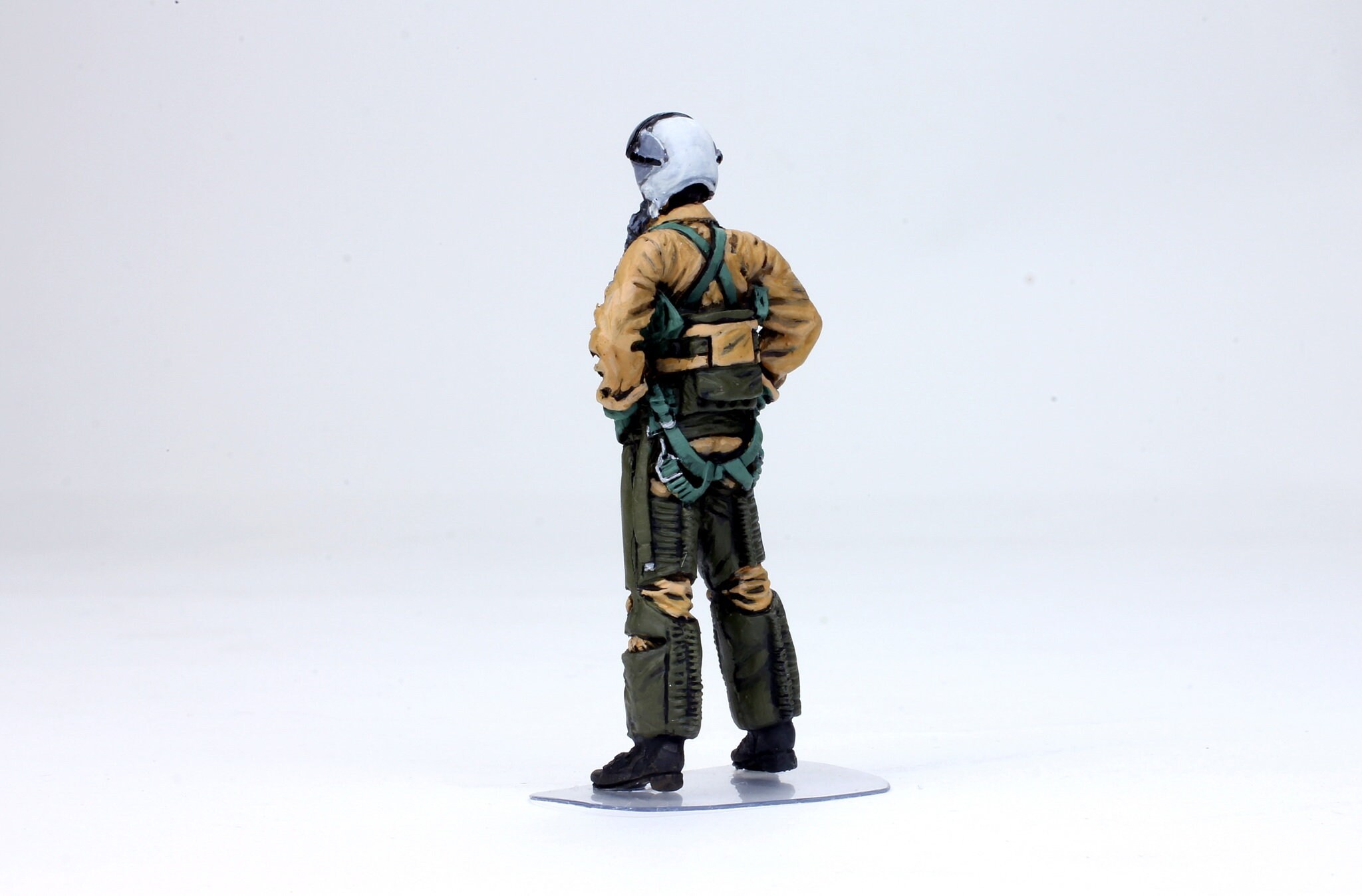 Painted Figure Modern USAF Fighter Pilot in Desert Uniform for F14 F18 ...