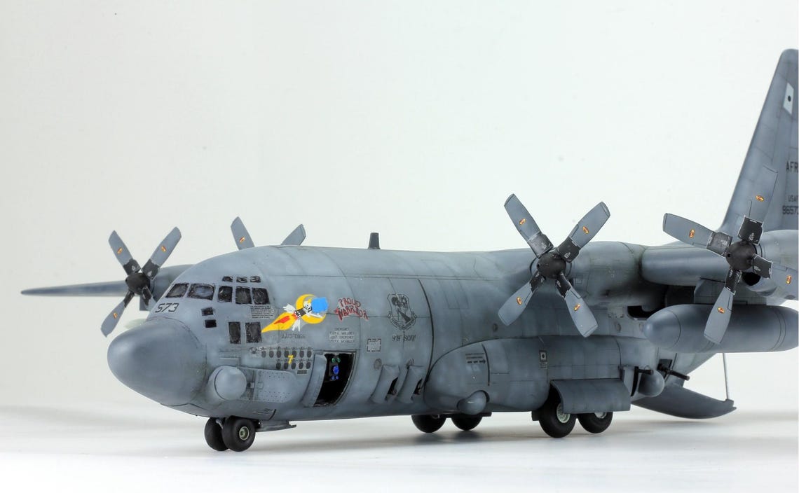 AC-130H Spectre Model: 1/72 Scale, Probuilt USAF Aircraft - Etsy