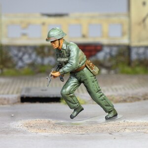 Painted Figure NVA Sappers in Fight (4 Figures) in Battle, Vietnam War ...
