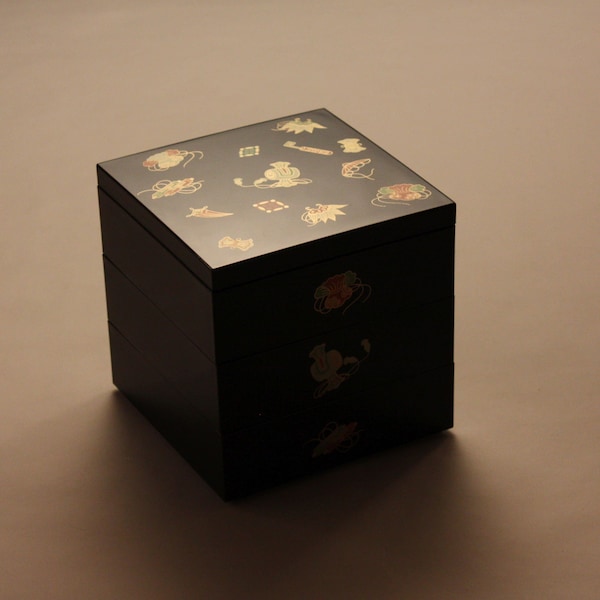 Japanese Treasure Box - Etsy