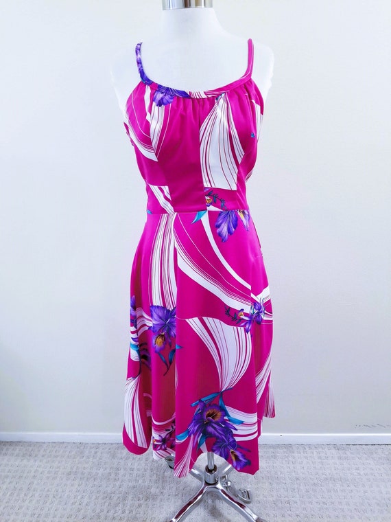 Vintage Women's Hilo Hattie does DeWeese Pink Hawaiia… - Gem