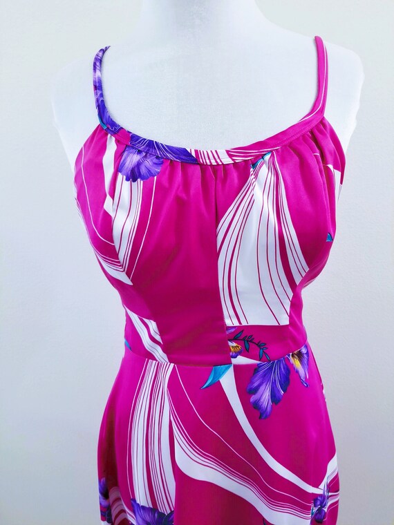 Vintage Women's Hilo Hattie does DeWeese Pink Hawaiia… - Gem