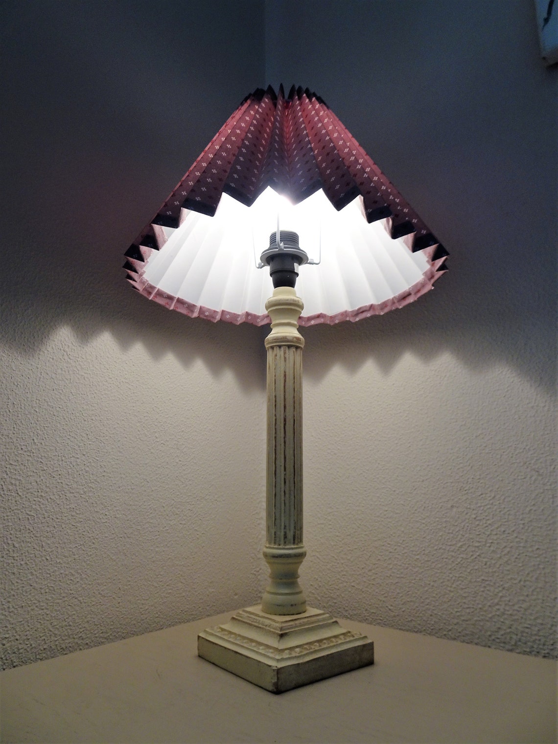 Vintage Table Lamp From the 80s - Ivory Colored Wood and Lilac Knife ...
