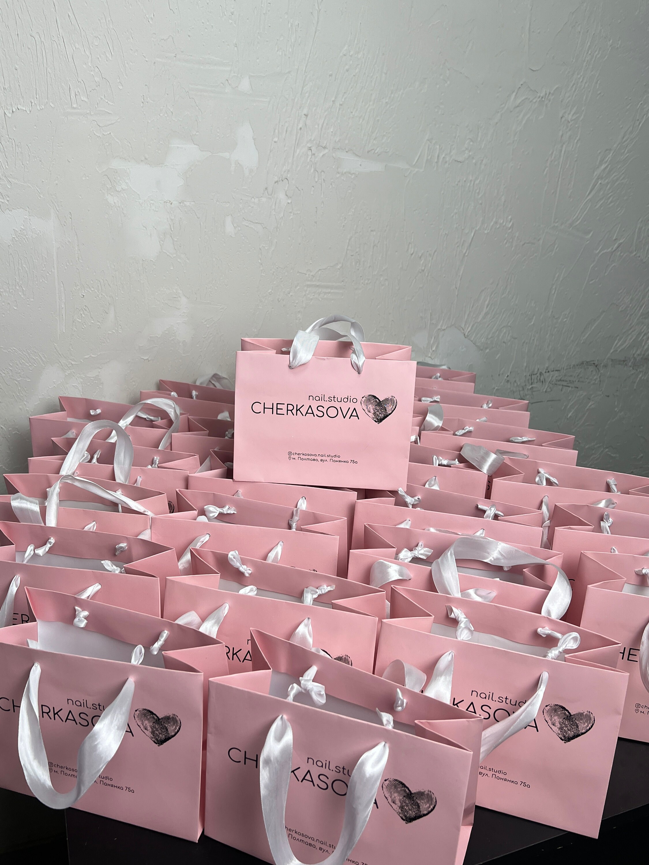 Custom Paper Bags With Logo, Custom Packaging Bags, Custom Logo Package ...