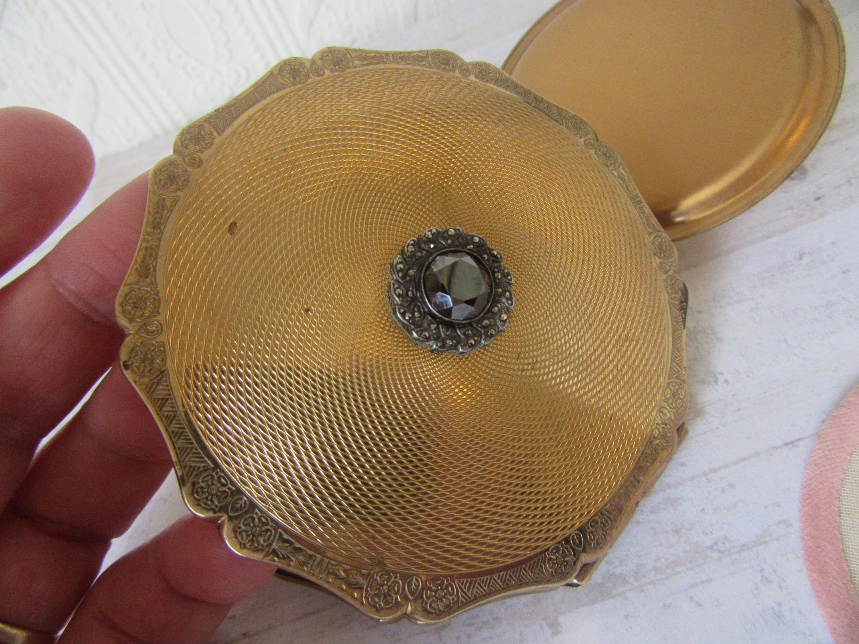 Vintage Queen Stratton Loose Powder Compact. Marcasite and Acrylic ...