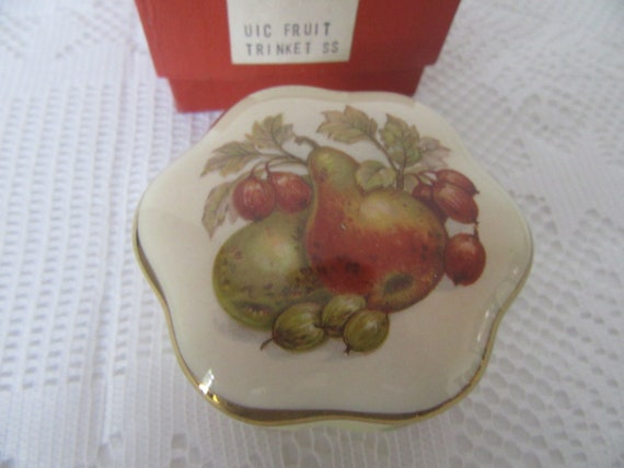 Royal Worcester Spode,Palissy porcelain trinket dish.… - Gem