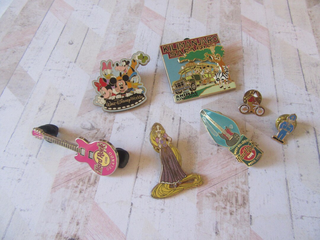 Vintage Enamel Pin-lapel Badges Collection. Walt Disney Rapunzel ...