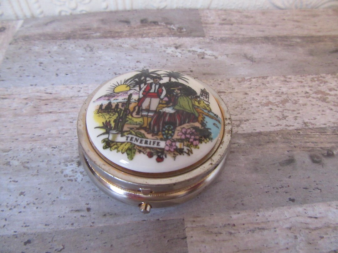 Vintage Pill/trinket Boxes. Bow Small Ring, Trinkets Box. Cat Tin. Blue ...