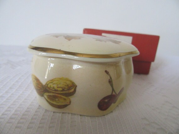 Royal Worcester Spode,Palissy porcelain trinket dish.… - Gem