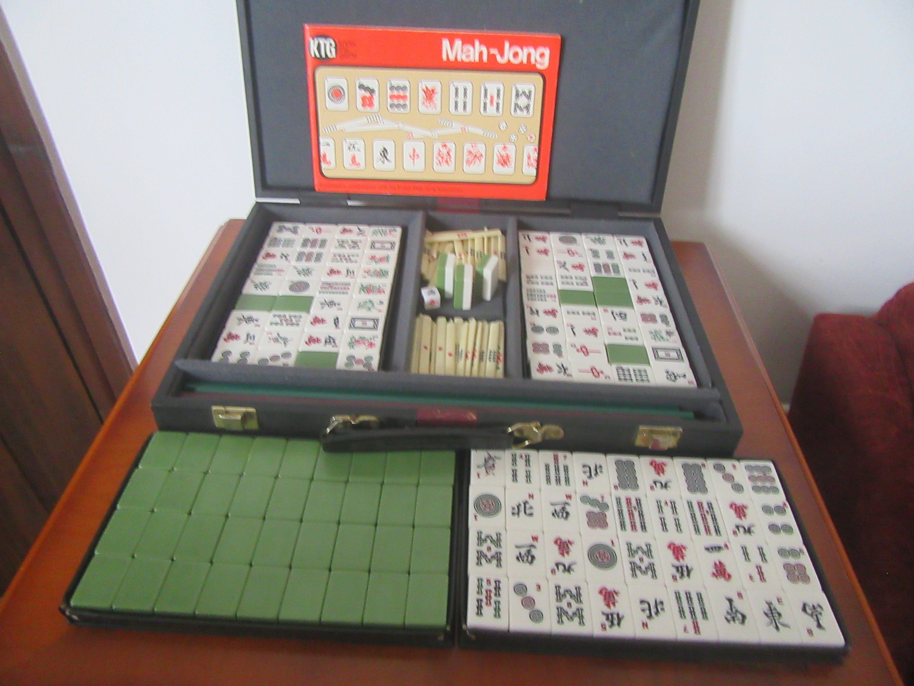 Vintage Mah Jong Green Backed Lucite/acrylic Tiles in P.v.c.case.1 Tile ...