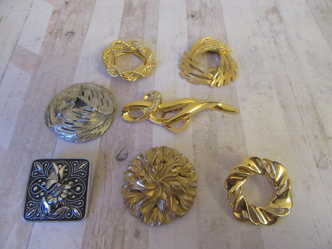 Vintage Collection of Scarf Clips. Choice of 8 Gold and Silver Tone ...