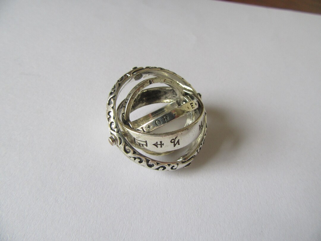 Vintage 5 Interlinked Rings. Could Be Worn on a Chain as a Pendant With ...