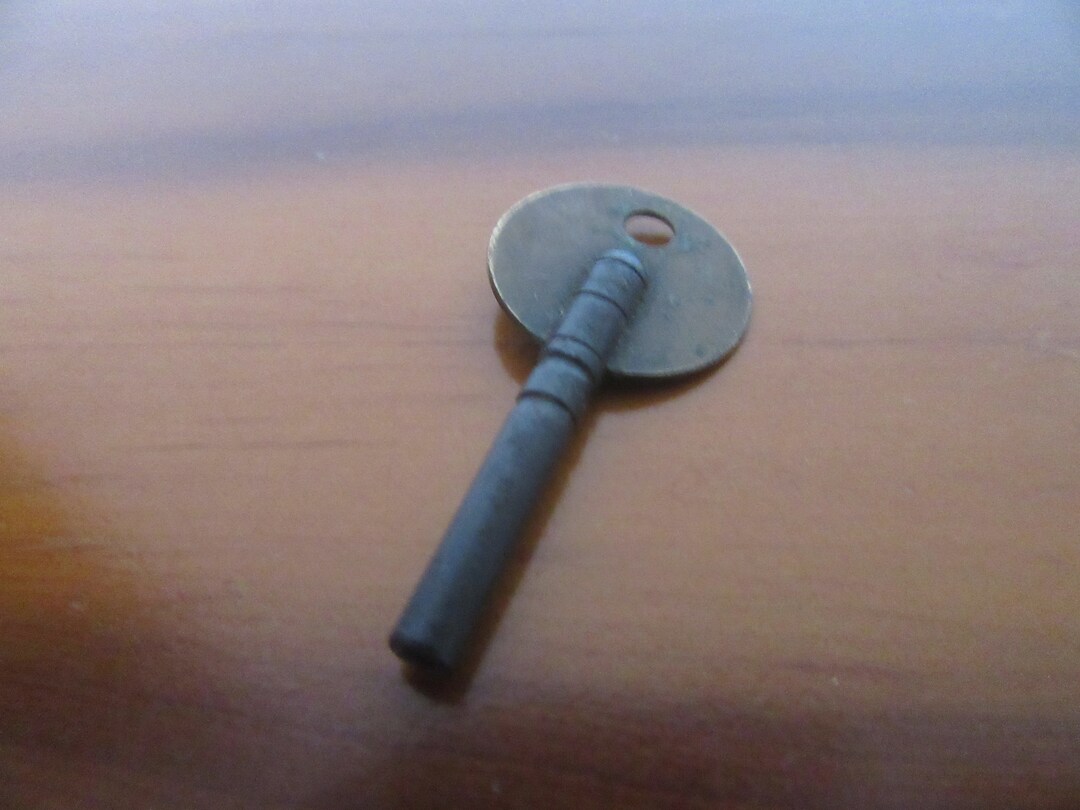 Vintage Pocket Watch Key. Collectible Hand Winding Key Fob. - Etsy