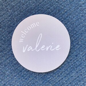 Personalized Round Place Cards, Circle Place Cards, Personalised Modern ...