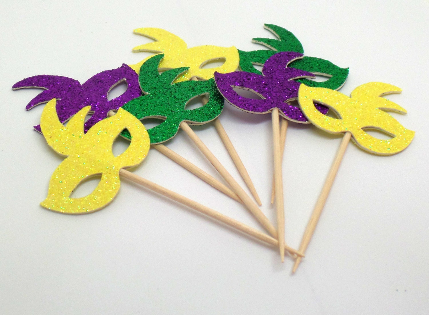 Purple, Green and Yellow Mardi Gras Mask Cupcake Toppers - Set of 12 ...
